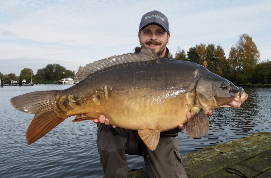 Karpfen: Futter bei die Fische! - RUTE & ROLLE – Dein Angelmagazin